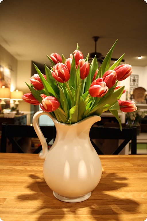 Spray Painting a Ceramic Pitcher | Thrifty Decor Chick | Thrifty DIY ...